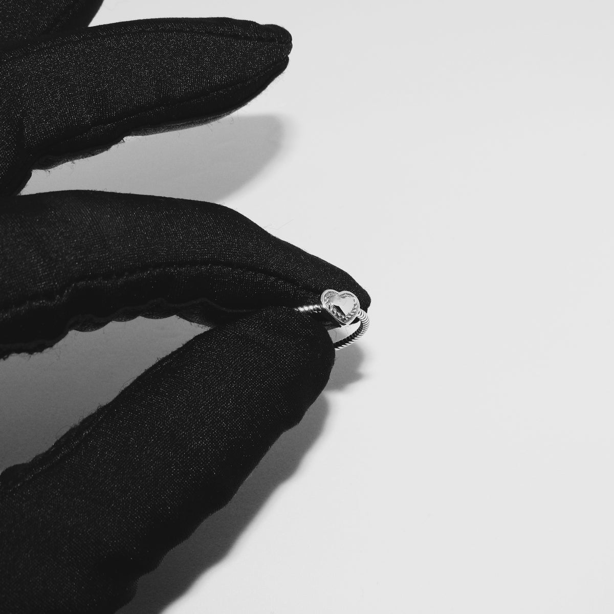 HEART X SPIRAL RING – VNDRVS